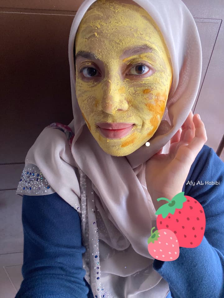 Suka Pakai Masker Kunyit, Habis Segala Jeragat Jadi Pudar!