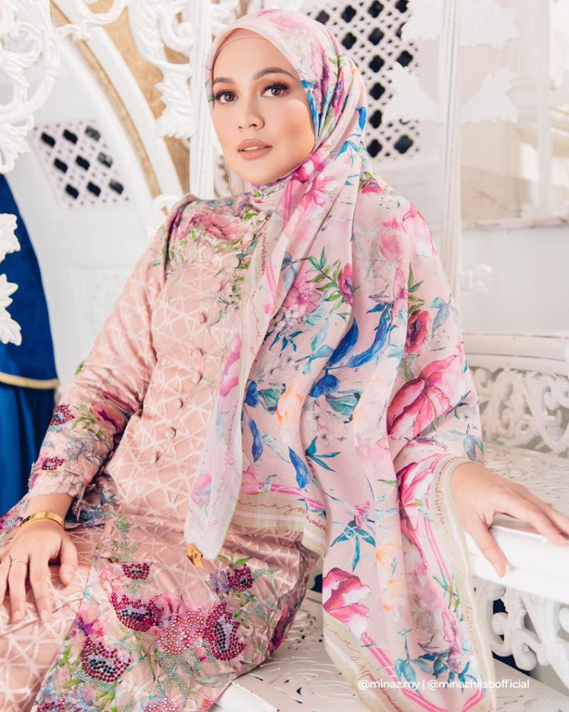 Orang Kulit Cerah Kena Mekap Macam Ini, Barulah Tak Pucat!