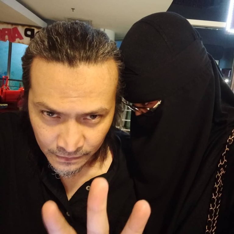 Lama Waheeda Wassini Menyepi, Rupanya Masih Aktif Dalam Dunia Seni