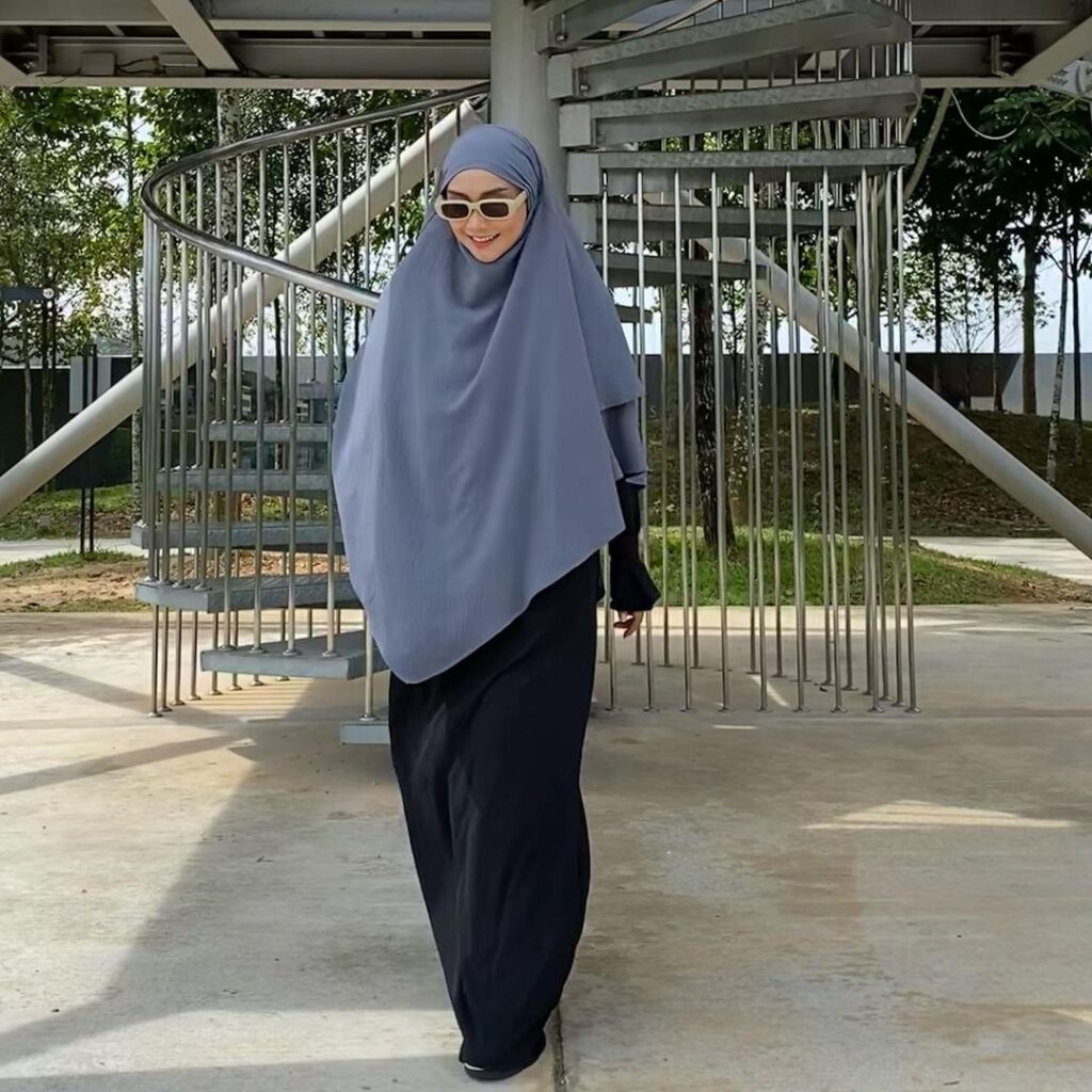 Penampilan Wan Sharmila Jadi Inspirasi, Wajah Tetap Comel Dalam Usia 40-an