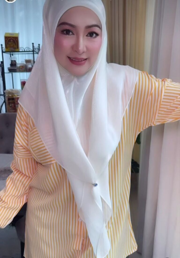 Abby Abadi Bersenam Dengan Anaknya, Nampak Makin Slim dan Awet Muda!